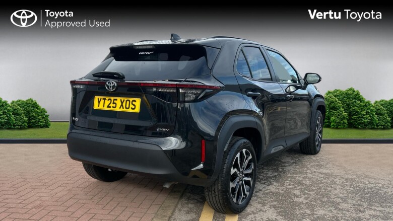 Used Toyota Yaris Cross 1.5 Hybrid Design 5dr CVT Hybrid Estate for Sale | Vertu Motors